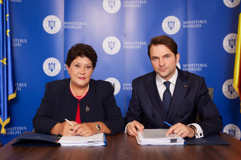 Semnarea a două contracte de finanțare nerambursabilă prin Fondul de ...